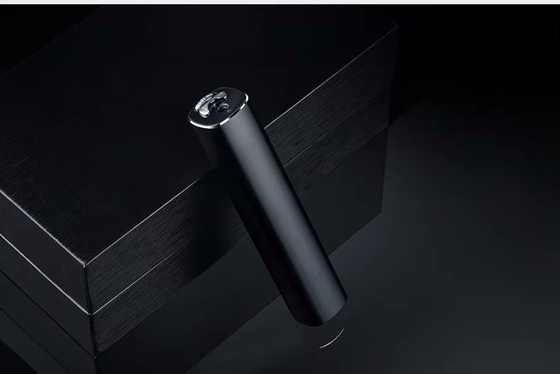 600 Hour Battery Voice Recorder with Long Distance Capture